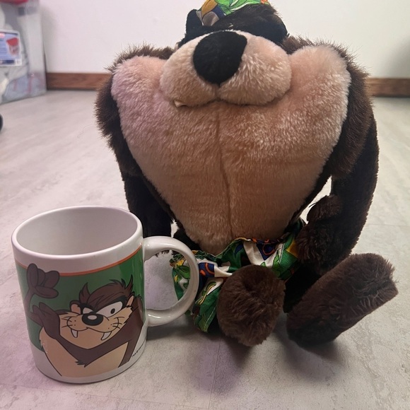 Warner Bros. | Other | Vintage Looney Tunes Taz Mug 998 Stuffed Animal ...